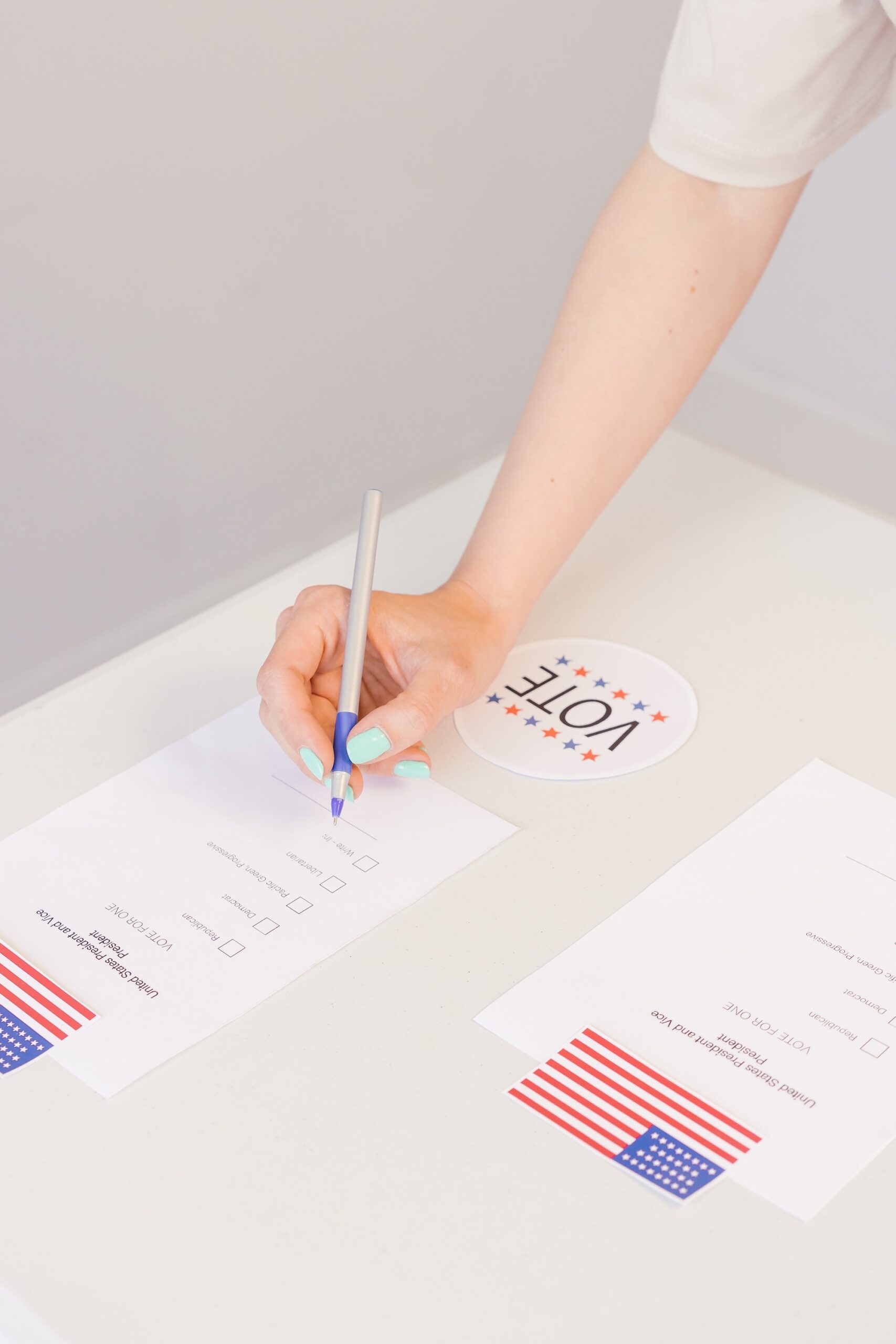 Feb. 20, 1995: Massachusetts builds 'motor voter' system - Patrick J ...